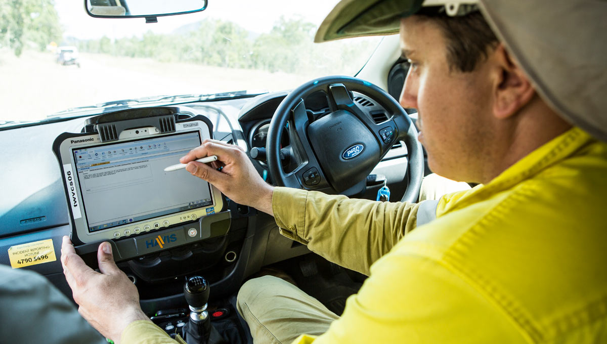 5 Benefits of a Vehicle Mounted Tablet or Notebook | Panasonic ...